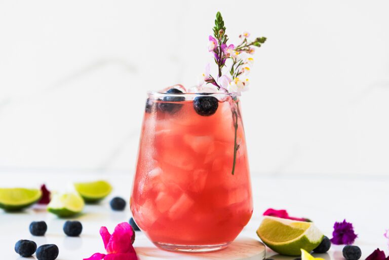 Blueberry Mojito Mocktail (Fresh, Minty & Alcohol-Free) - Mocktail Glow ...